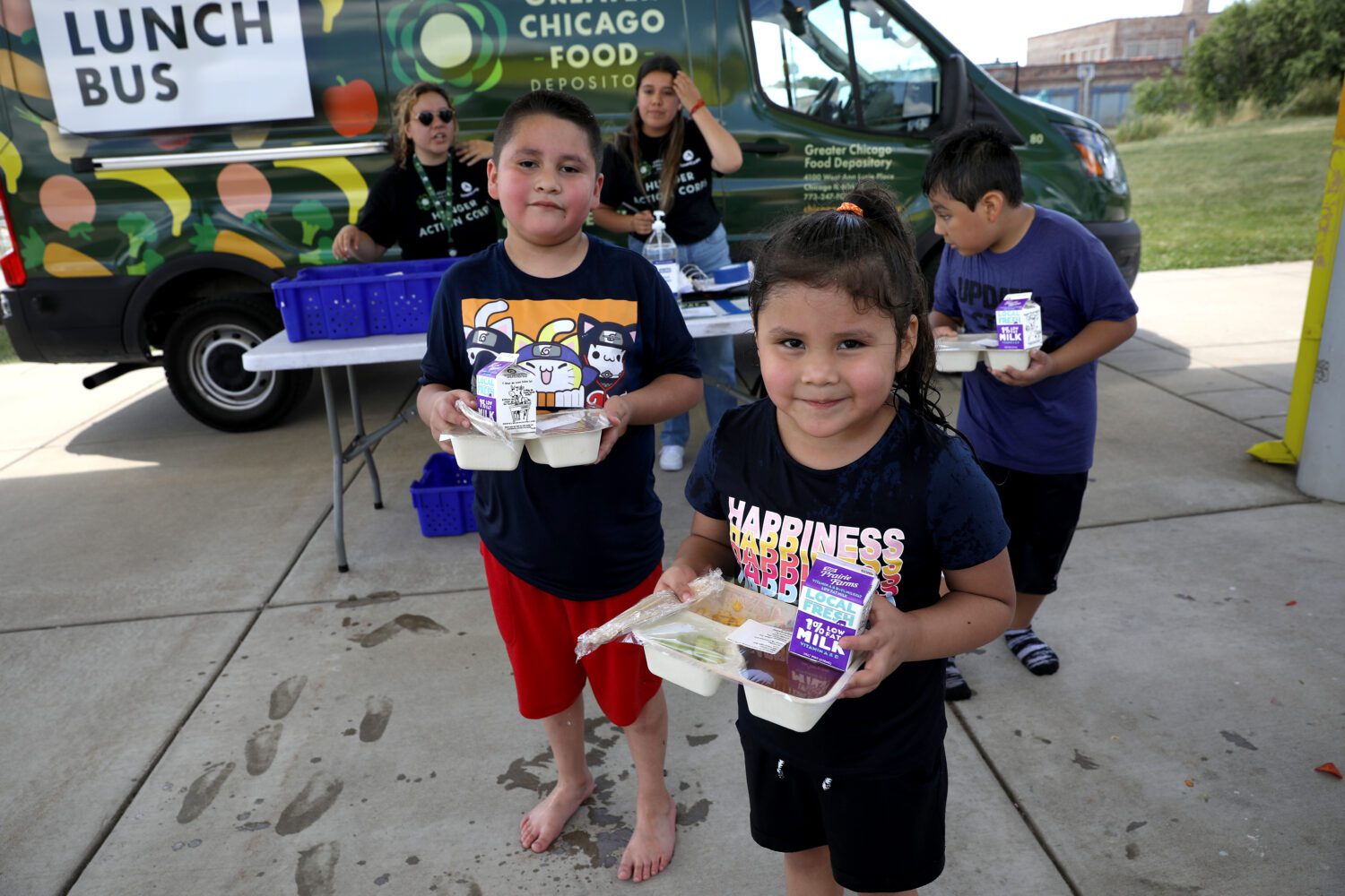 Lunch Bus Nourishes Kids | Greater Chicago Food Depository