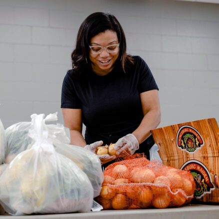 Help End Hunger in Chicago | Greater Chicago Food Depositor