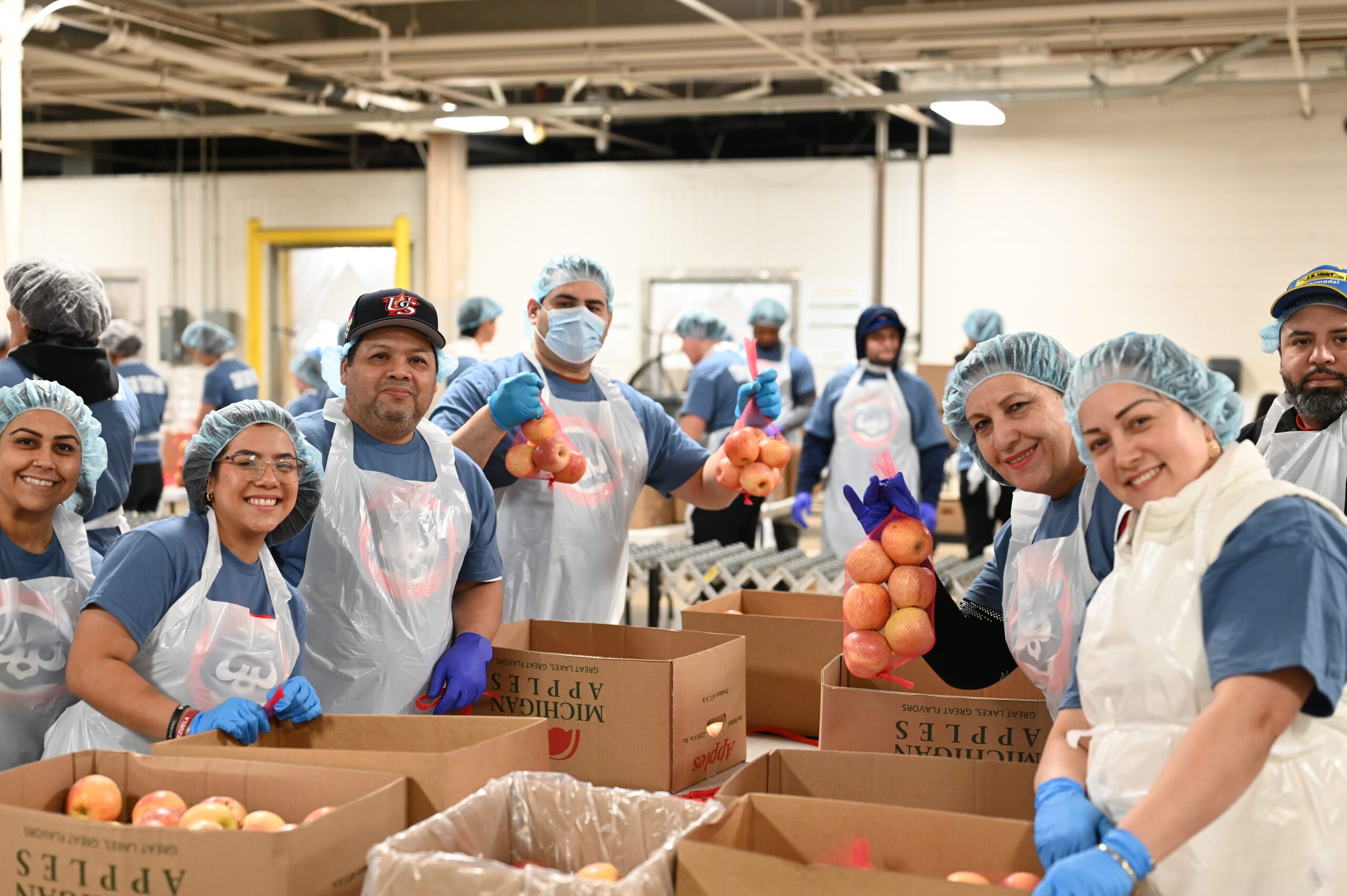 The vital role of volunteers in ending hunger | Greater Chicago Food ...