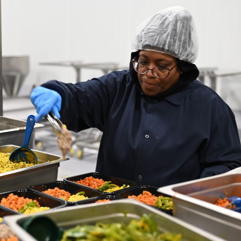 Hydroponics| Greater Chicago Food Depository